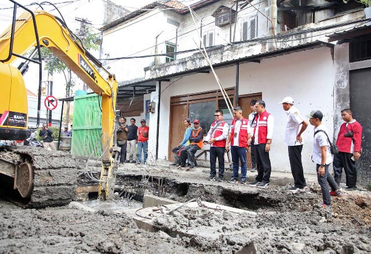 Eri Cahyadi Tegur Kontraktor Proyek Box Culvert dan Ancam Putus Kontrak ...